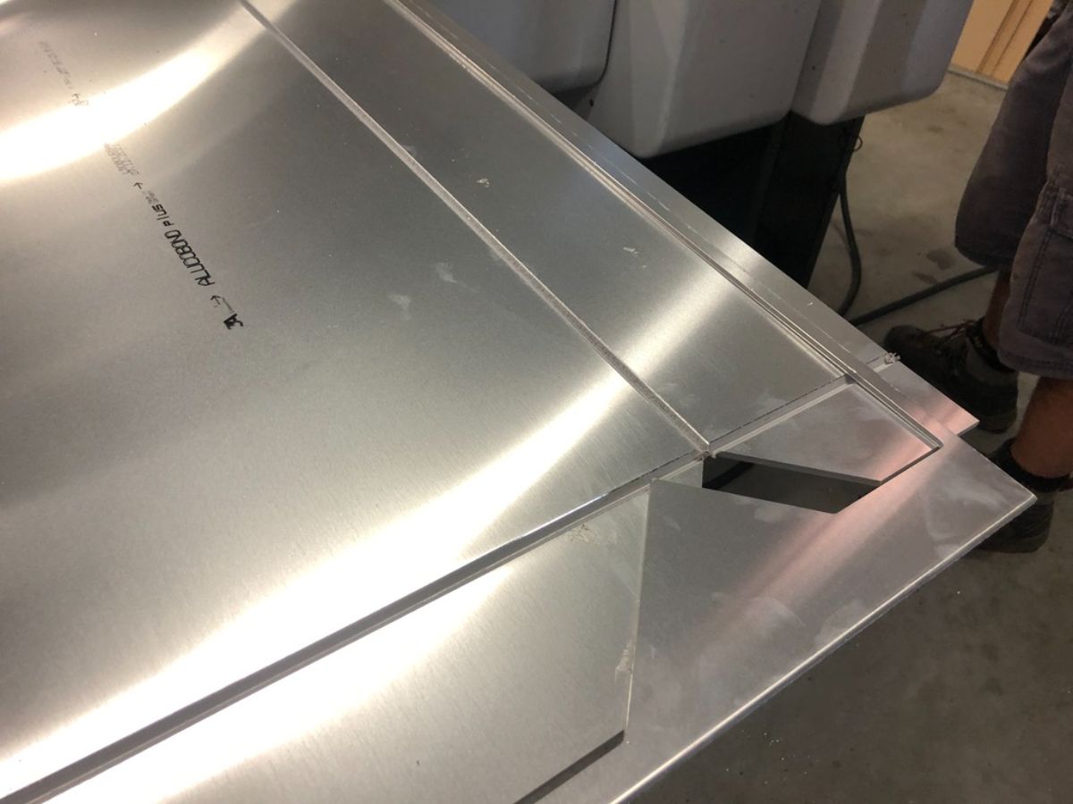 Réalisation Alucobond Herzele - Toitmat Matériaux de Construction - Heule, Oostkamp, Merelbeke ...